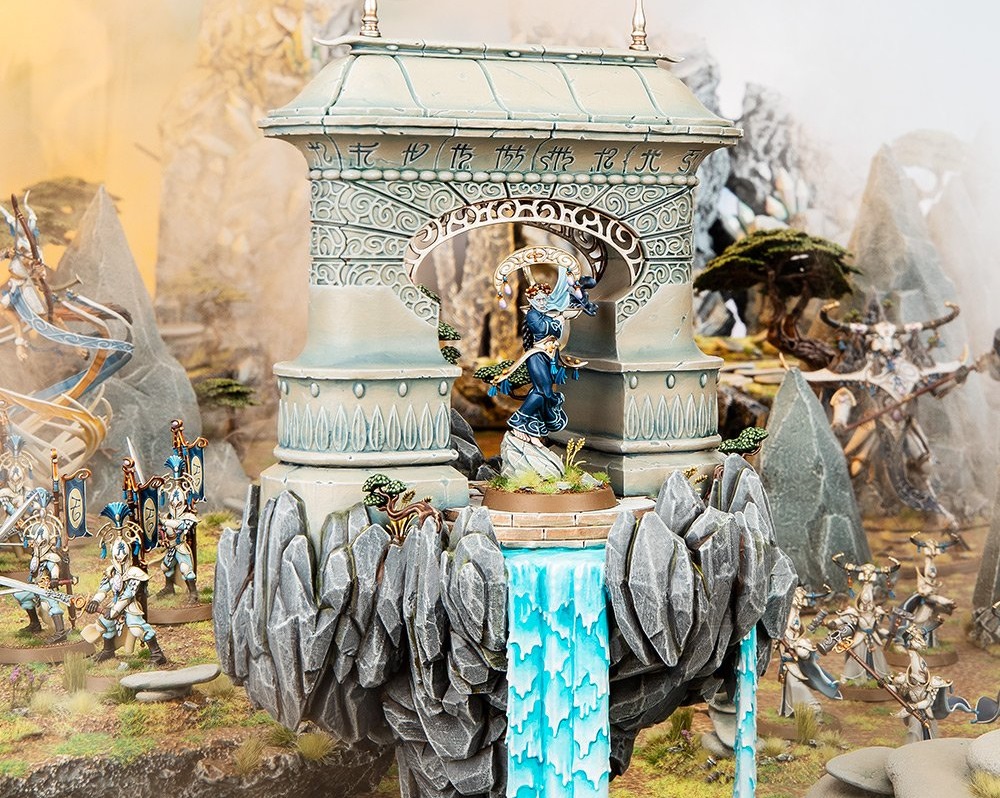 Conociendo el templo volador de los Lumineth que flota por la batalla ...